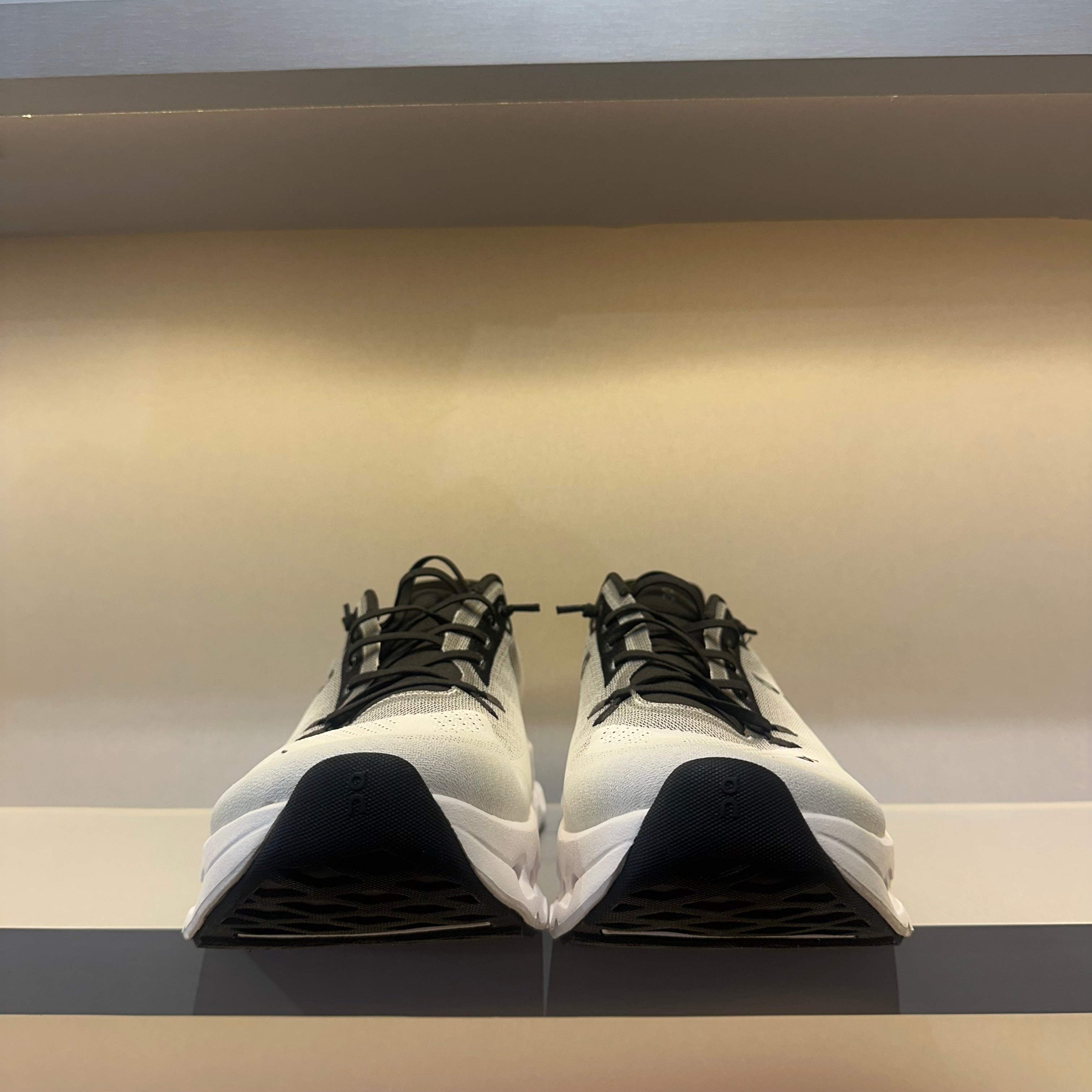 On Running Cloudtilt Black Ivory (Pronta Entrega) – Xo Gang Brazil