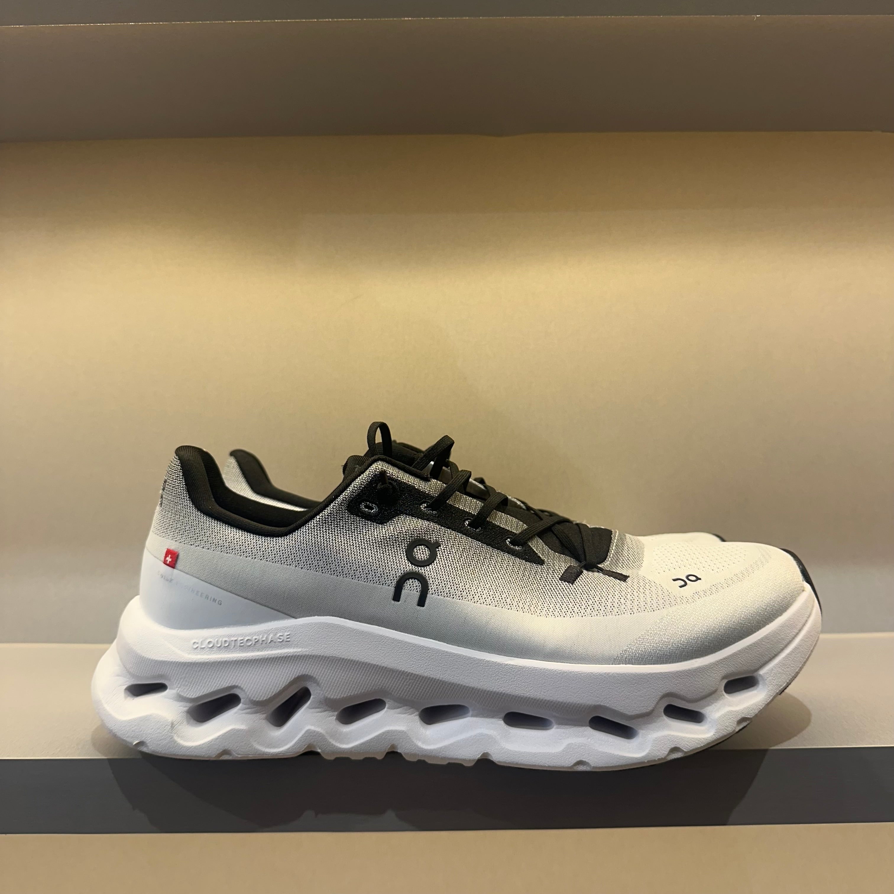 On Running Cloudtilt Black Ivory (Pronta Entrega) – Xo Gang Brazil